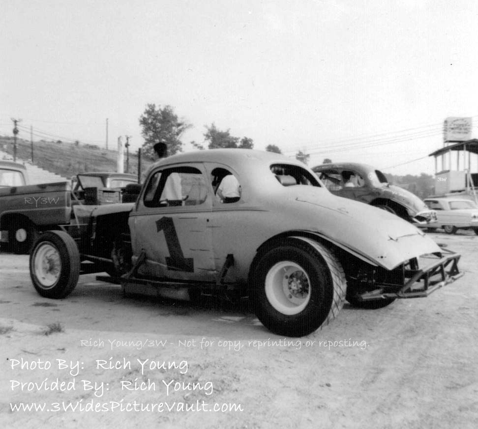 L08.19.15_001_EPP_HAR_0060RY_1