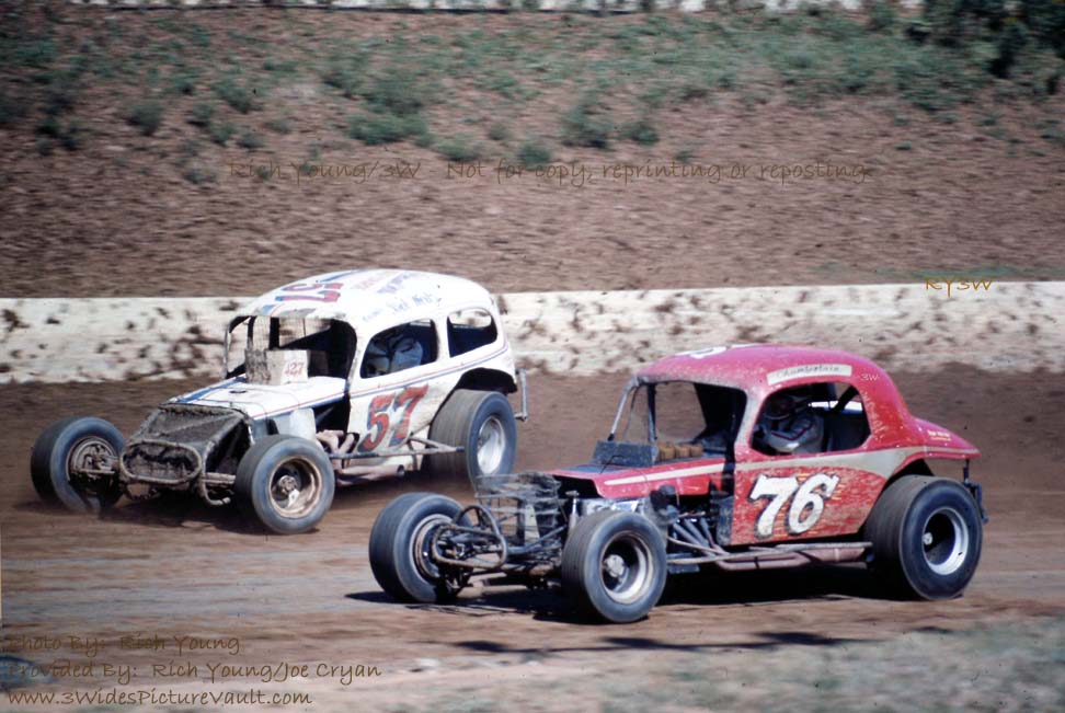 L12.12.15_057_076_REA_0073RY_1